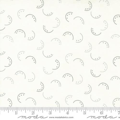 Silhouettes Cream 6934 16 Moda #1 – The Sewing Gallery